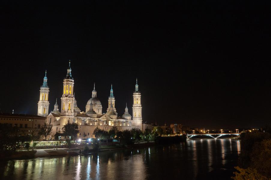 Top 2 photo spots at Basilica de Nuestra Señora del Pilar in 2021